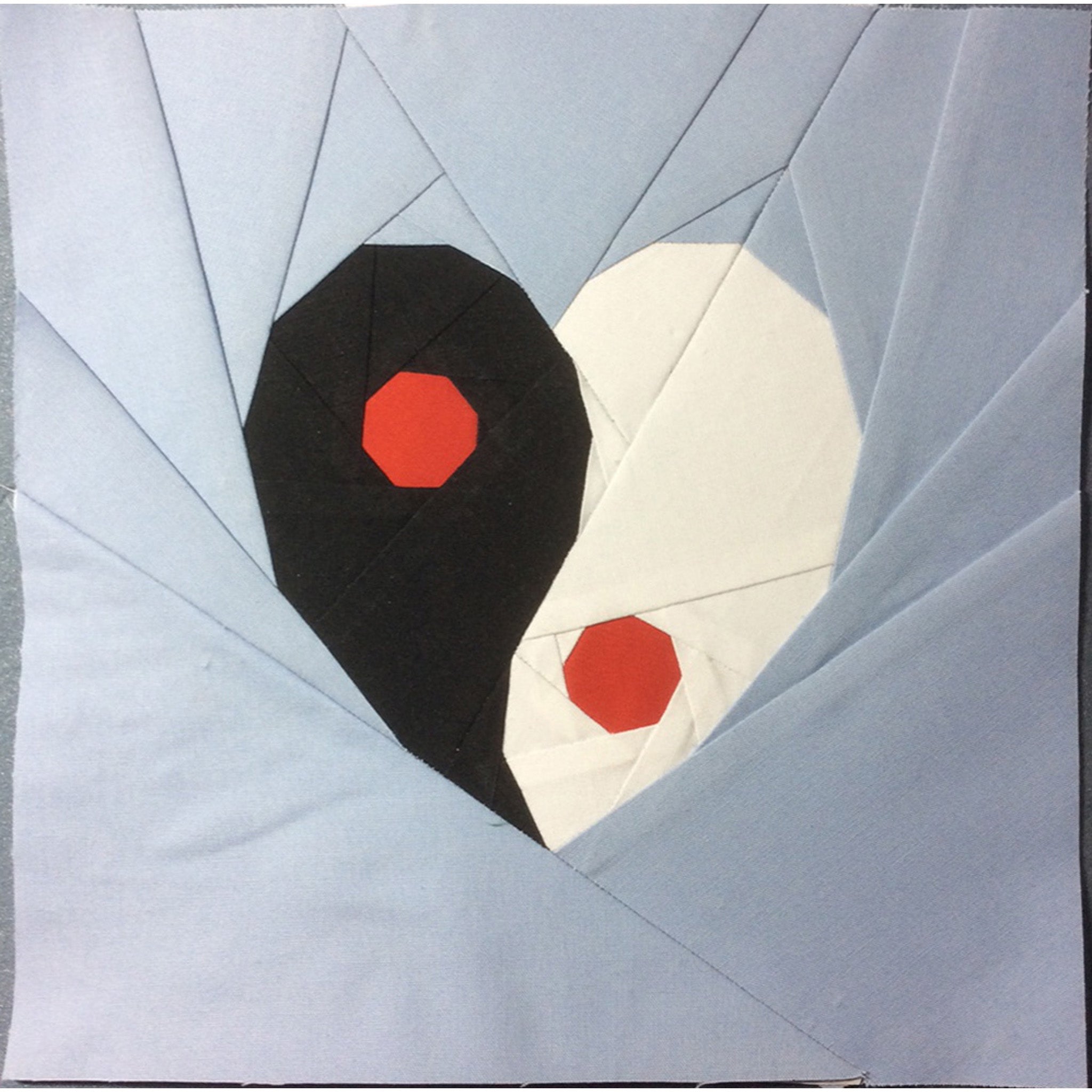 Yin Yang Heart Block AC-012ENe - Downloadable Pattern – QuiltWoman.com
