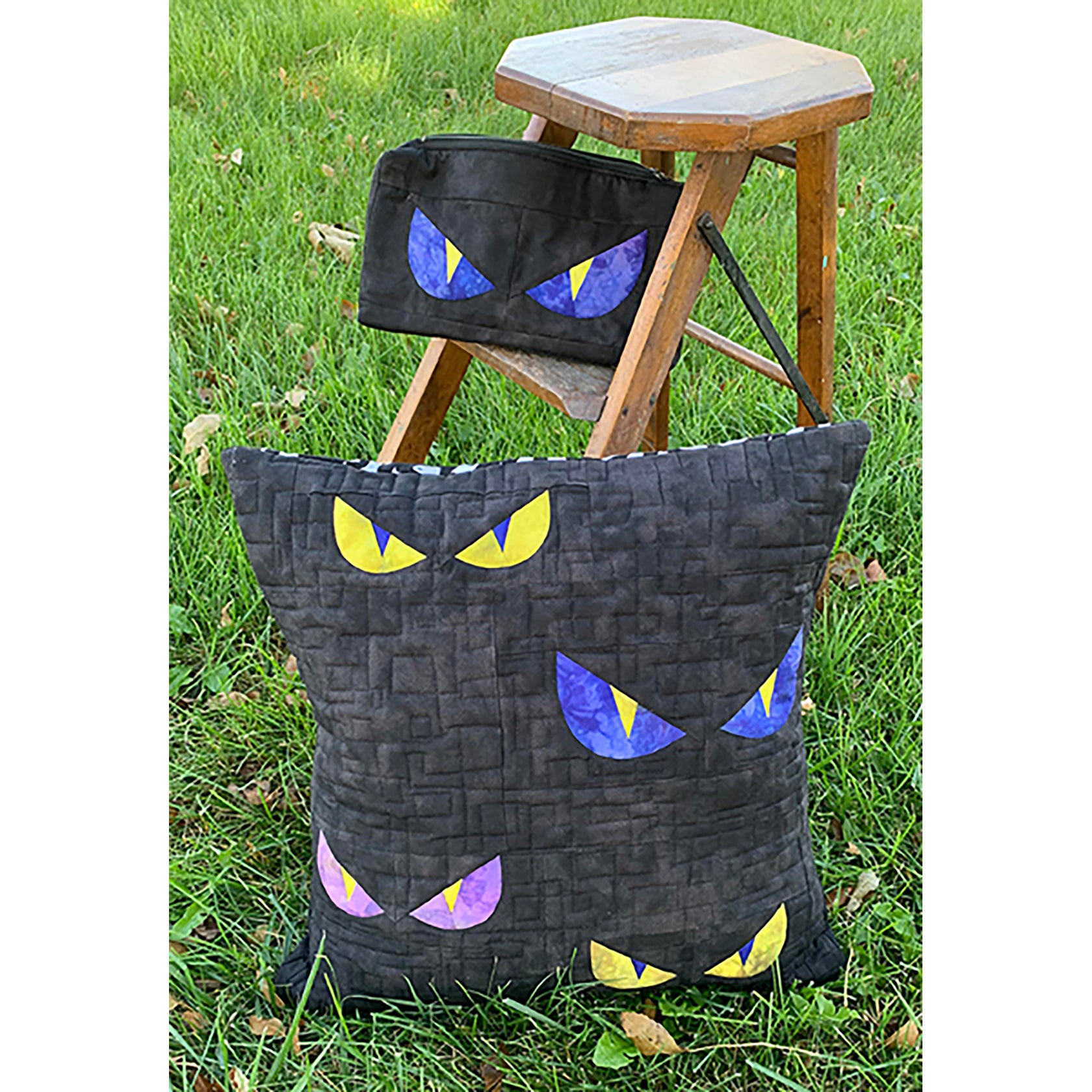 Creepy Eyes Quilt AC-025ENe - Downloadable Pattern – QuiltWoman.com