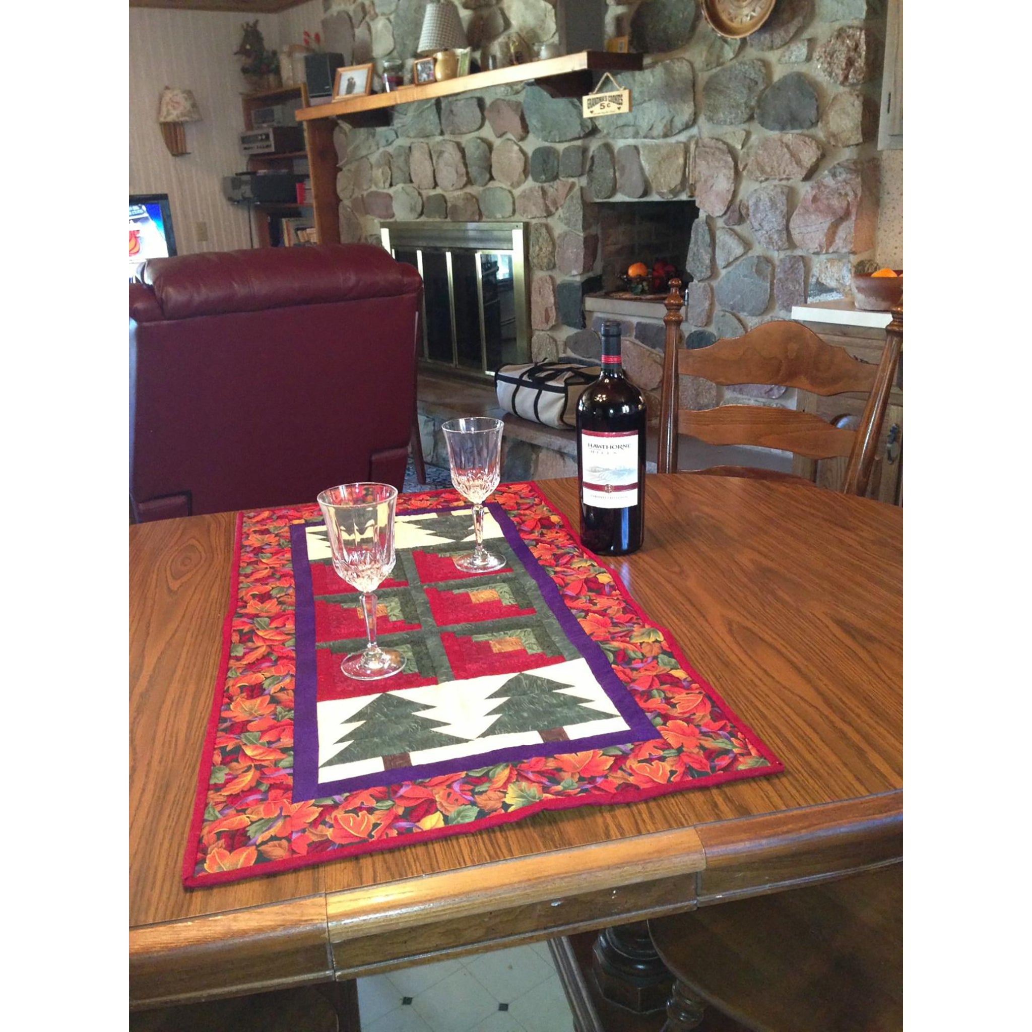 Log Cabin in the Pines Table Runner MF-201e - Downloadable Pattern ...